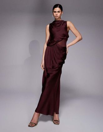 Asos Robe longue drap&eacute;e &agrave; col montant et corsage asym&eacute;trique en satin avec empi&egrave;cement transparent - Baie-Rouge