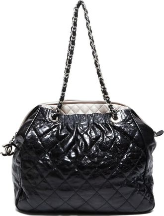 Chanel sac porté épaule à bride en chaîne (2009-2010) - Noir