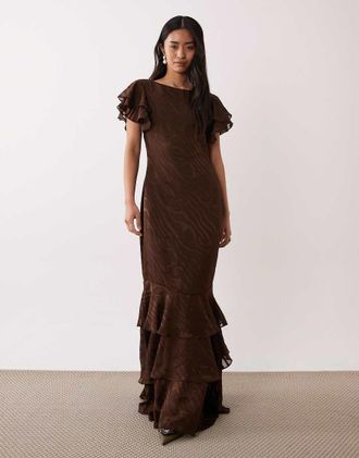 Pretty Lavish Maxikleid in Braun mit Ausbrennermuster und R&uuml;schen&auml;rmeln-Brown