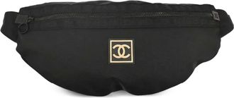 Chanel 2002 G&uuml;rteltasche mit Logo-Schild - Schwarz