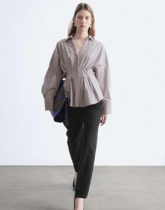& Other Stories chemise cintr&eacute;e &agrave; la taille &agrave; basque &agrave; rayures fines grises