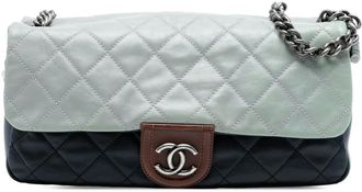 Chanel Hobo Bags - Large Tricolor Quilted Lambskin Country Chic Flap - Gr. unisize - in Blau - f&uuml;r Damen