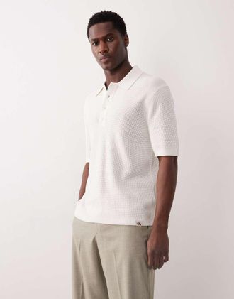 Calvin Klein Jeans Polo en maille gaufr&eacute;e - Blanc cass&eacute;