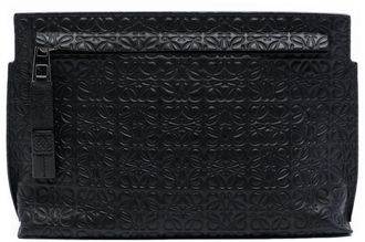 Loewe Clutches - Embossed Anagram Leather Repeat T Clutch - Gr. unisize - in Schwarz - f&uuml;r Damen