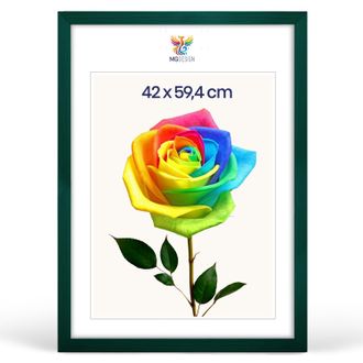 MG Design Bilderrahmen A2 42 x 59,4 cm - Posterrahmen mit Gr&uuml;n Holzrahmen (Echtholz) und bruchsicherem Acrylglas, Hoch & Quer mit stabiler Wandaufh&auml;ngung