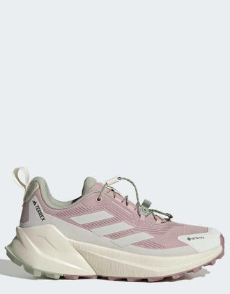adidas adidas Performance Terrex Trailmaker 2 Gore-Tex Sneaker mit Schnellschn&uuml;rung in Pink und Wollwei&szlig;-Lila