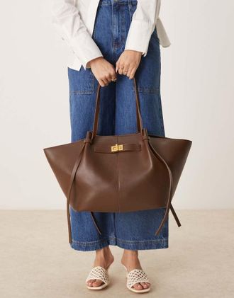 Gina Tricot Gina Tricot - Cabas format moyen en similicuir avec lani&egrave;res - Marron fonc&eacute;