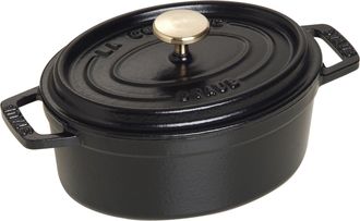 Staub Gusseisen Bräter/Cocotte, Oval 15 cm, 0,6 L, Aromaregen Funktion für optimale Befeuchtung, Für alle Herdarten inkl. Induktion & Backofen, Schwarz