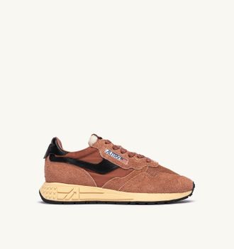 Autry SNEAKERS REELWIND LOW AUS NYLON UND WILDLEDER IN MOCHA UND SCHWARZ