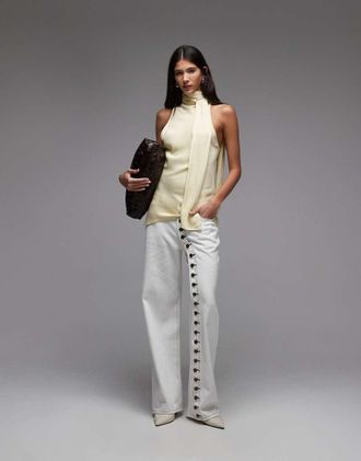 Lioness Penny - Jeans in Wei&szlig; mit asymmetrischer Knopfleiste und Relaxed-Fit