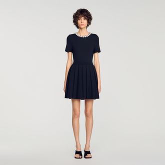Sandro Robe courte &agrave; fleurs perl&eacute;es