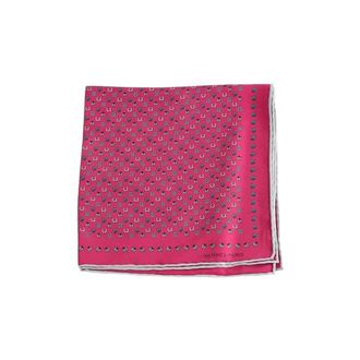 Herm&egrave;s Carr&eacute; en soie rose
