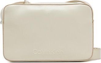 Calvin Klein Handtasche Embossed Logo Camera Bag K60K612555 Beige