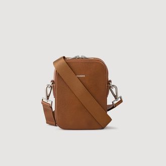 Sandro Kleine Tasche aus genarbtem Leder
