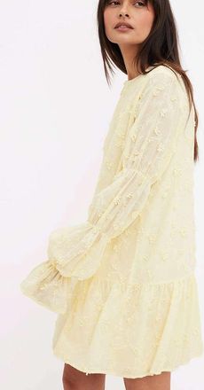 NA-KD Robe &agrave; manches fantaisie et dos &eacute;chancr&eacute; - Jaune clair