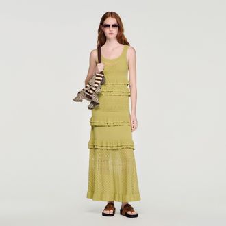 Sandro Langes Strickkleid mit Volants