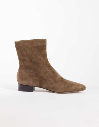 Dolce Vita Tarine bottines basses &agrave; bout carr&eacute; effil&eacute; en daim chocolat-Marron