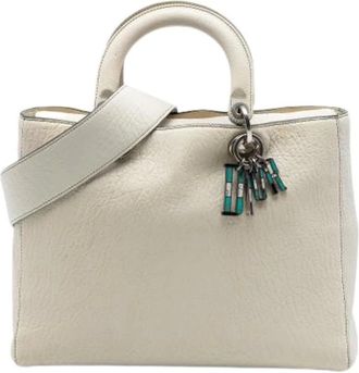 Dior Sac &agrave; main Lady Dior doccasion - Femme - Pre-owned - Blanc - Taille: ONE Size