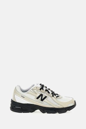 New Balance Sneakers 740
