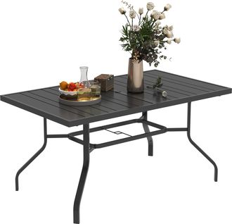 OUTSUNNY Gartentisch 152x90 cm, Wetterfest Balkontisch aus Stahl, Beistelltisch mit Schirmloch, Latten-Design Esstisch Outdoor, Campingtisch, rechteckig Terras