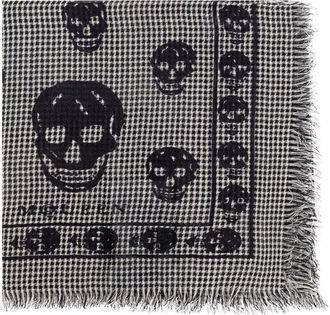 Alexander McQueen Schal mit Totenkopf-Print - Grau