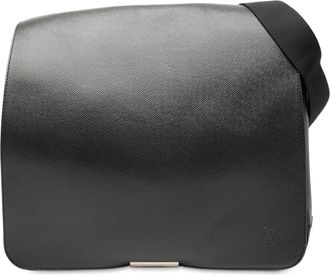 Louis Vuitton Hobo Bags - Taiga Viktor - Gr. unisize - in Schwarz - f&uuml;r Damen