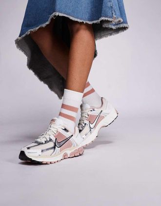 Nike Zoom Vomero 5 - Baskets unisexes - Beige et rose-Neutre