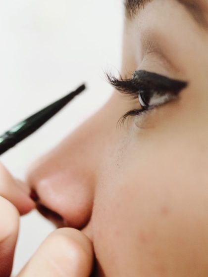 Go big! Das ist der beste Eyeliner-Hack für kleine Augen