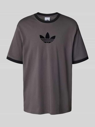 adidas Originals Oversized T-Shirt mit gerippten Abschl&uuml;ssen