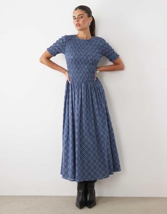 Nobody's Child Shay Midikleid aus Baumwolle mit Smokdetails und Puff&auml;rmeln in Blau kariert