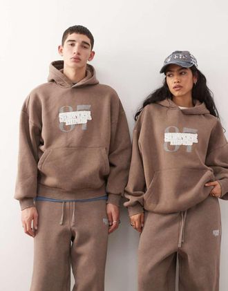 Reclaimed Vintage x Stranger Things - Sweat &agrave; capuche unisexe &agrave; logo - Marron d&eacute;lav&eacute;-Brown