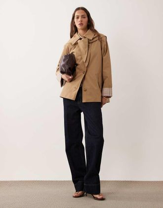 Abercrombie & Fitch A-Linien-Cropped-Trenchcoat mit Schal-Detail in Camel-Neutral
