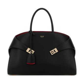 Ferragamo Femme, Sacs, Noir, Taille: ONE Size Sac &agrave; main Medium Hug