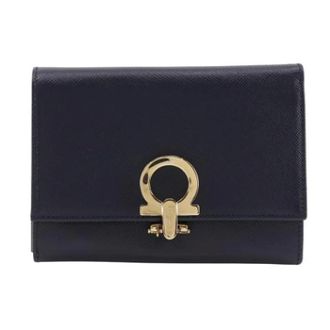 Ferragamo Portefeuille &agrave; trois volets Gancini Pre-owned - Femme - Pre-owned - Noir - Taille: ONE Size