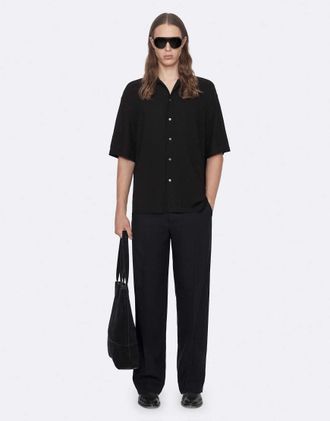 AllSaints Archer chemise &agrave; manches courtes noire
