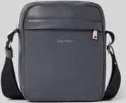 Calvin Klein Handtasche mit Label-Detail Modell RAISED REPORTER