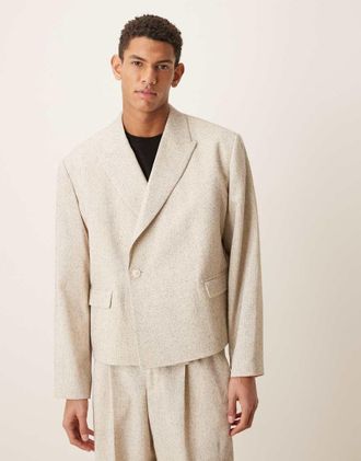 Asos Veste de costume courte coupe carr&eacute;e &agrave; double boutonnage - Cr&egrave;me-Neutre