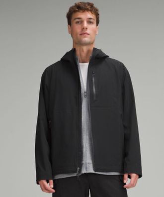 lululemon City-to-Hike Wasserdichte Jacke für Männer - Größe 2XL in Black