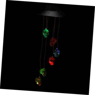 Milisten Solarbetriebene Skull Wind Chime LED Lampe Halloween Deko Outdoor Farbwechselnde Schädel Anhänger Beleuchtung Installieren Umweltfreundliche Solarleuc