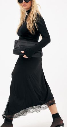 NA-KD Jupe mi-longue asym&eacute;trique en dentelle - Noir