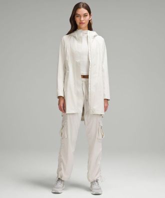 lululemon Rain Rebel Jacke f&uuml;r Frauen - Gr&ouml;&szlig;e 4 in Bone