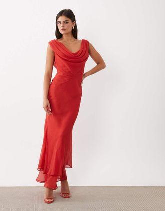 Asos Maxikleid mit Drapierung, schulterfreiem Schal-Detail und doppelter Lage in Dunkelrot