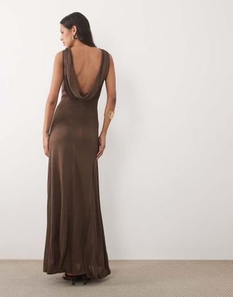 Mango Transparentes Maxikleid in Braun mit Wasserfallausschnitt am R&uuml;cken