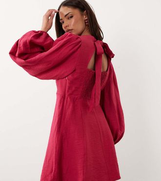 Nobody's Child Nicki - Lang&auml;rmliges Minikleid in Rot mit Rundhalsausschnitt und R&uuml;ckenausschnitt