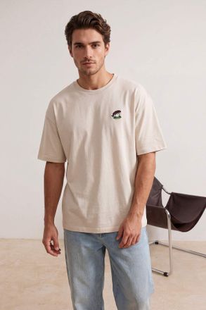 Trendyol MAN Herren Beige Bestickt Kurz Oversize T-Shirts