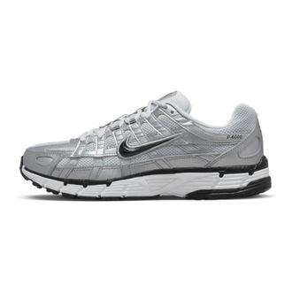 Nike Metallic Silver Pure Platinum Sneaker - - Sport - Damen - Grau - 35 1/2 EU