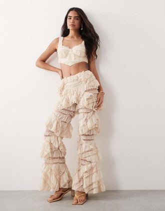 Asos Pantalon large densemble &agrave; volants - Cr&egrave;me-Blanc