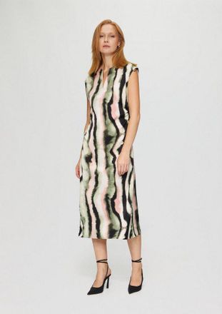 s.Oliver Maxikleid Kleid Midi-Satinkleid mit V-Ausschnitt und seitlicher Raffung