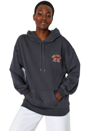 Trendyol Trendyol Womens Damen Motto Lange Ärmel Plus Size Sweatshirt, Anthracite, XS Größen