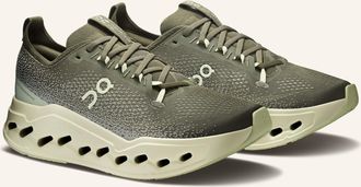 On Laufschuhe Cloudsurfer Max gruen